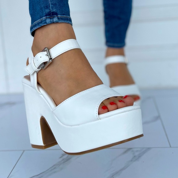 Anna | Shoes | White Platform Sandals Heels | Poshmark